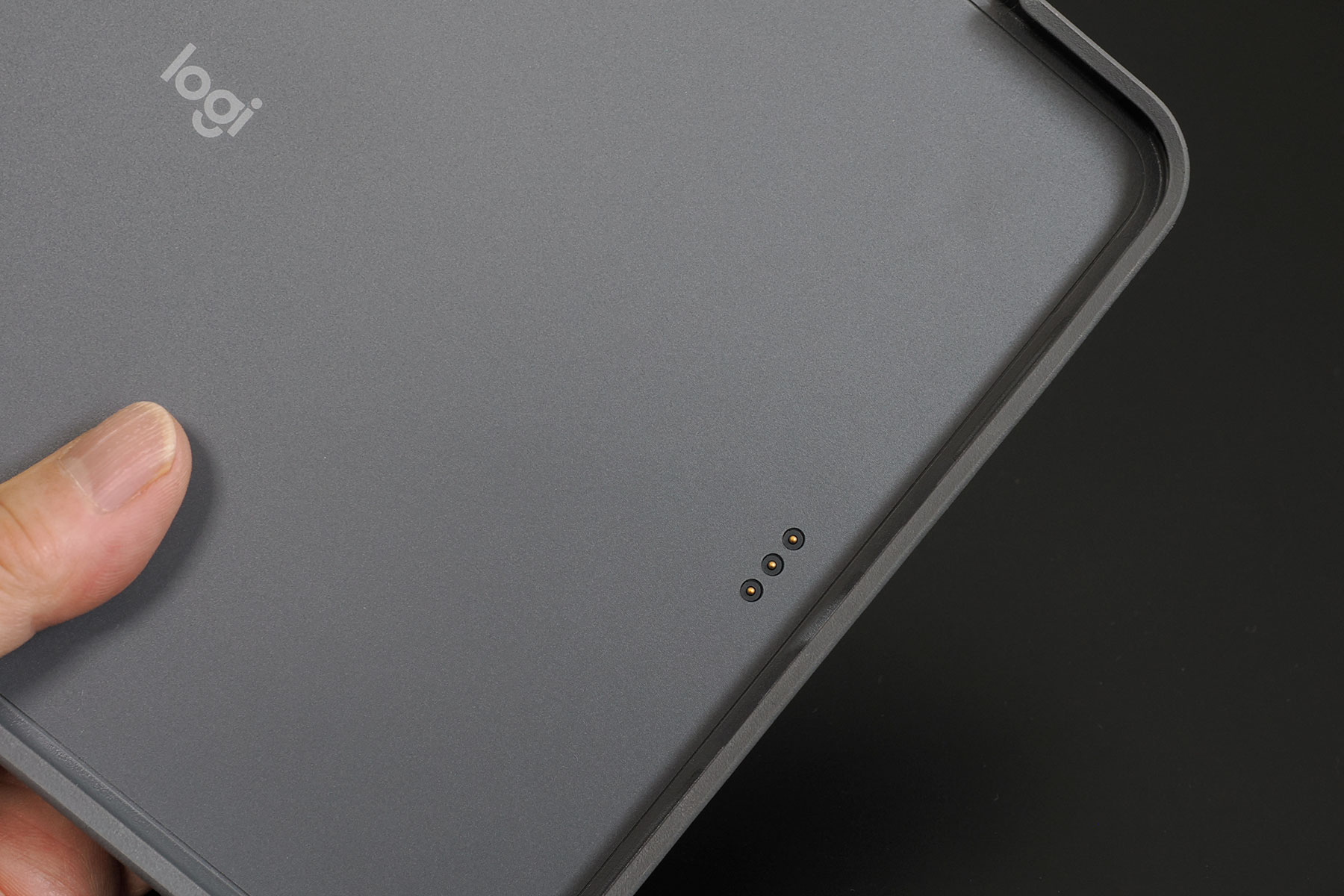 iPadが超軽量のノートPCに変身するLogicool「COMBO TOUCH」の実用性やいかに？｜@DIME アットダイム