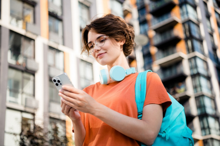 iPhoneの画面下にある「ホームバー」を消す手順と注意点｜@DIME アットダイム