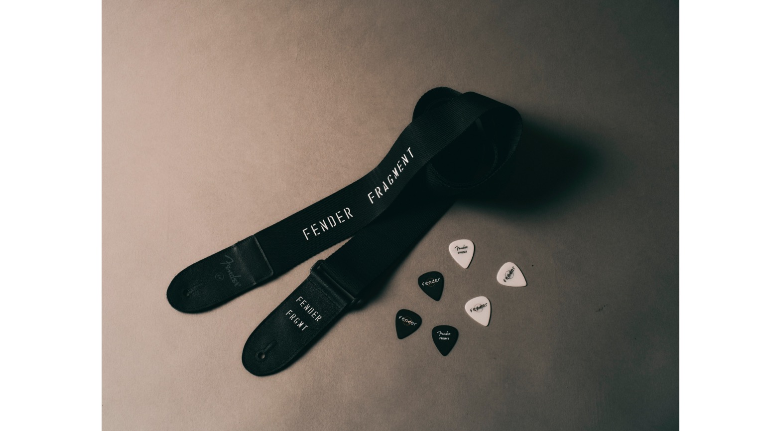 フェンダーから藤原ヒロシ率いるfragment designとのコラボモデル「fragment Telecaster」が登場｜@DIME アットダイム