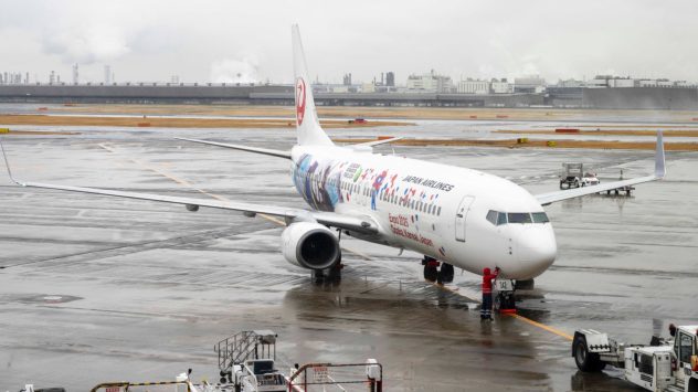 大阪・関西万博の開催に向けてRX-78F00/E ガンダムとミャクミャクの「JALガンダムJET」が就航｜@DIME アットダイム